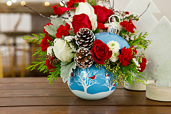 Christmas Gift Guide | Christmas Flower Arrangements | Teleflora