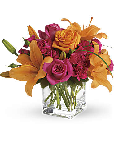 Teleflora's Uniquely Chic Bouquet - Teleflora